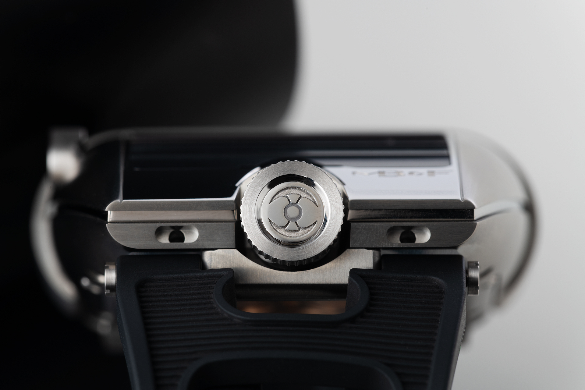 MB&F HM5 Watches | ref 55.ZL.B | Limited Edition of 66 Pieces | The ...
